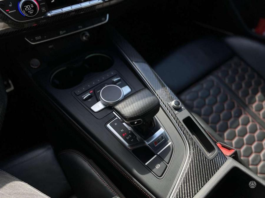 Black Audi RS5 2019 in Kaunas, with an engine capacity of 2.89 L and mileage of 98 thousand km for 42499 €, photo 17 on AUTOMOTO.COM.LV