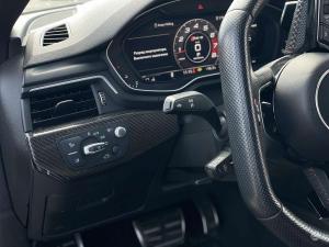 Black Audi RS5 2019 in Kaunas, with an engine capacity of 2.89 L and mileage of 98 thousand km for 42499 €, photo 20 on AUTOMOTO.COM.LV