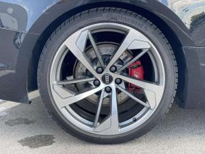 Black Audi RS5 2019 in Kaunas, with an engine capacity of 2.89 L and mileage of 98 thousand km for 42499 €, photo 22 on AUTOMOTO.COM.LV