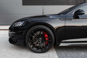 Black Audi RS5 2024 in Siauliai, with an engine capacity of 2.89 L and mileage of 25 thousand km for 60999 €, photo 5 on AUTOMOTO.COM.LV