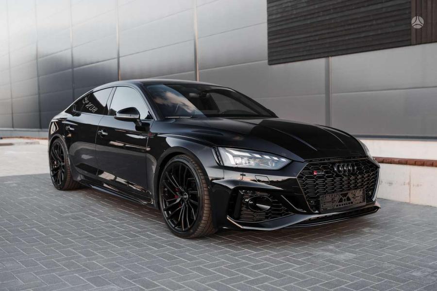 Black Audi RS5 2024 in Siauliai, with an engine capacity of 2.89 L and mileage of 25 thousand km for 60999 €, photo 9 on AUTOMOTO.COM.LV