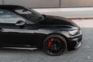 Black Audi RS5 2024 in Siauliai, with an engine capacity of 2.89 L and mileage of 25 thousand km for 60999 €, photo 14 on AUTOMOTO.COM.LV