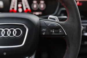 Black Audi RS5 2024 in Siauliai, with an engine capacity of 2.89 L and mileage of 25 thousand km for 60999 €, photo 27 on AUTOMOTO.COM.LV