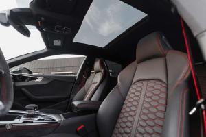 Black Audi RS5 2024 in Siauliai, with an engine capacity of 2.89 L and mileage of 25 thousand km for 60999 €, photo 33 on AUTOMOTO.COM.LV