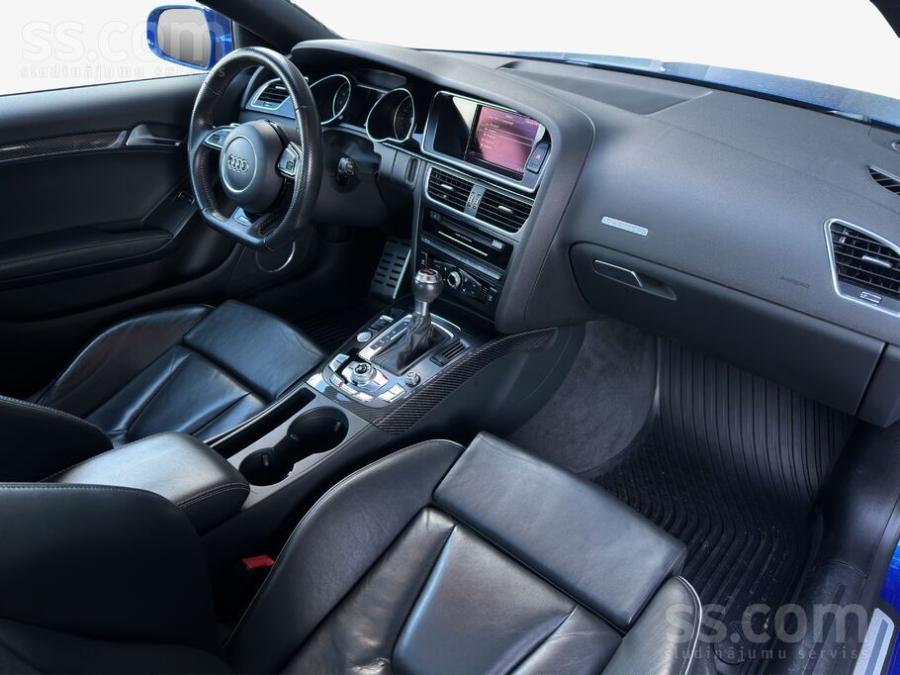 Zils Audi RS5 2013 Rīga, ar dzinēja tilpumu 4.20 L un nobraukumu 118 tūkst. km par 34900 €, foto 6 vietnē AUTOMOTO.COM.LV