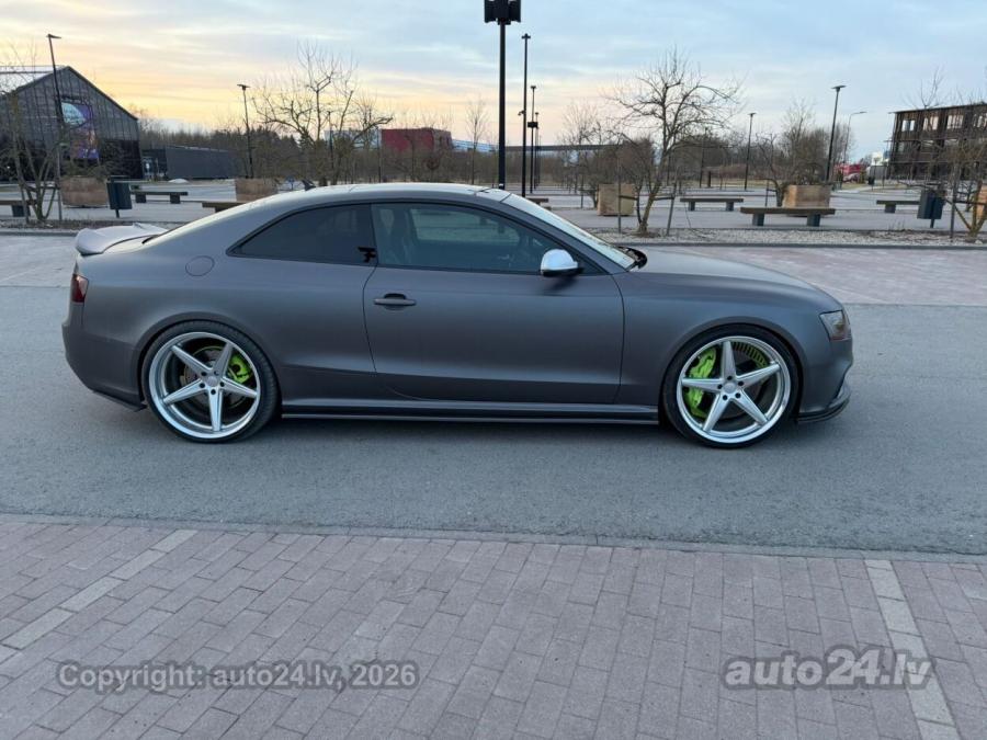 Pelēks Audi RS5 2012 Tallina, ar dzinēja tilpumu 4.20 L un nobraukumu 192 tūkst. km par 38000 €, foto 3 vietnē AUTOMOTO.COM.LV