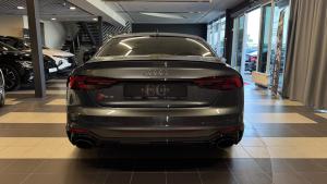 Pelēks Audi RS5 2017 Rīga, ar dzinēja tilpumu 2.90 L un nobraukumu 57 tūkst. km par 49000 €, foto 4 vietnē AUTOMOTO.COM.LV
