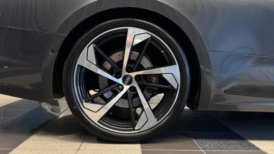 Pelēks Audi RS5 2017 Rīga, ar dzinēja tilpumu 2.90 L un nobraukumu 57 tūkst. km par 49000 €, foto 28 vietnē AUTOMOTO.COM.LV