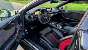 Pelēks Audi RS5 2018 Šauļi, ar dzinēja tilpumu 2.89 L un nobraukumu 81 tūkst. km par 38800 €, foto 34 vietnē AUTOMOTO.COM.LV