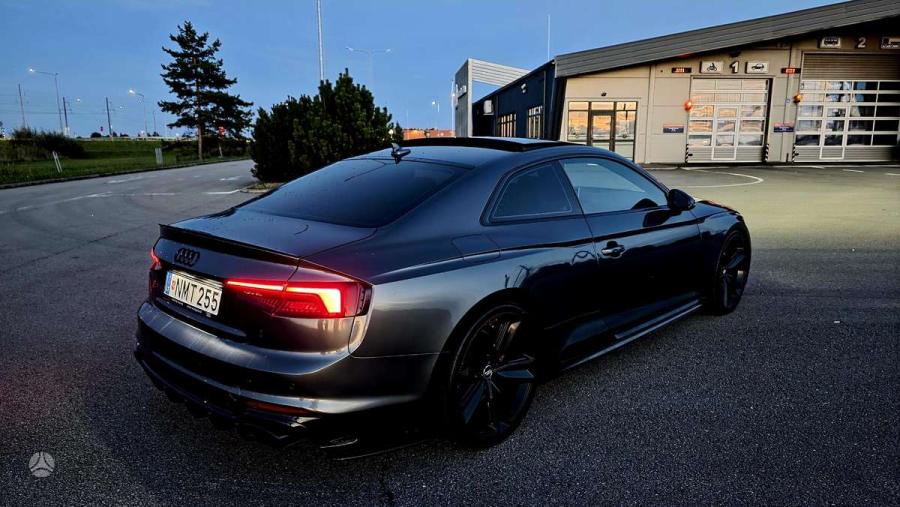 Pelēks Audi RS5 2018 Šauļi, ar dzinēja tilpumu 2.89 L un nobraukumu 81 tūkst. km par 38800 €, foto 59 vietnē AUTOMOTO.COM.LV