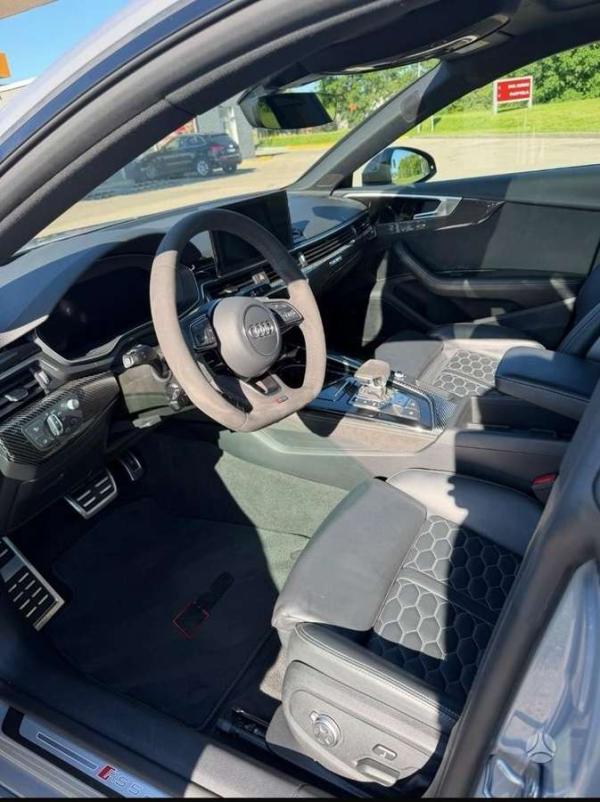 Grey Audi RS5 2023 in Kaunas, with an engine capacity of 3.00 L and mileage of 60 thousand km for 46000 €, photo 8 on AUTOMOTO.COM.LV