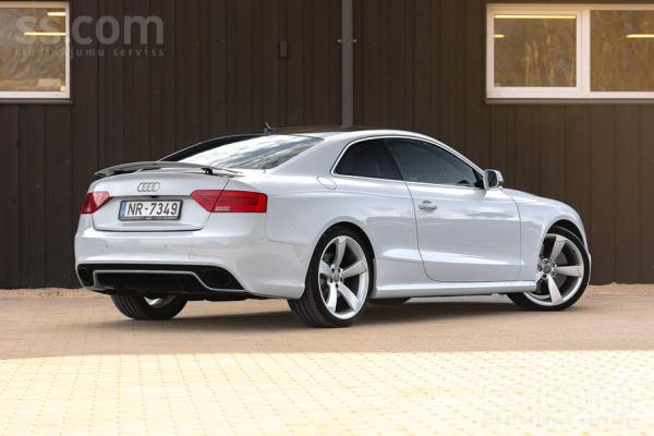 White Audi RS5 2012 in Jelgava, with an engine capacity of 4.20 L and mileage of 141 thousand km for 23400 €, photo 5 on AUTOMOTO.COM.LV