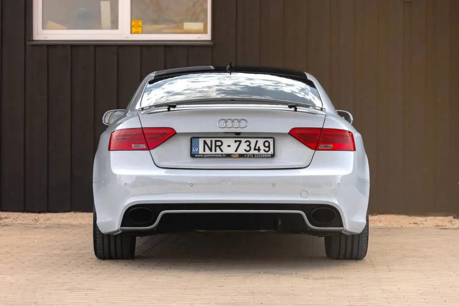 Balts Audi RS5 2012 Jelgava, ar dzinēja tilpumu 4.20 L un nobraukumu 141 tūkst. km par 23400 €, foto 7 vietnē AUTOMOTO.COM.LV