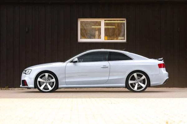 Balts Audi RS5 2012 Jelgava, ar dzinēja tilpumu 4.20 L un nobraukumu 141 tūkst. km par 23400 €, foto 7 vietnē AUTOMOTO.COM.LV