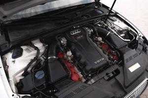 Balts Audi RS5 2012 Jelgava, ar dzinēja tilpumu 4.20 L un nobraukumu 141 tūkst. km par 23400 €, foto 10 vietnē AUTOMOTO.COM.LV