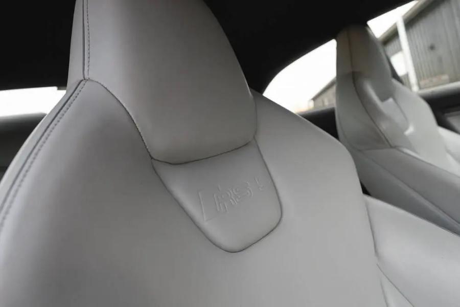 Balts Audi RS5 2012 Jelgava, ar dzinēja tilpumu 4.20 L un nobraukumu 141 tūkst. km par 23400 €, foto 15 vietnē AUTOMOTO.COM.LV
