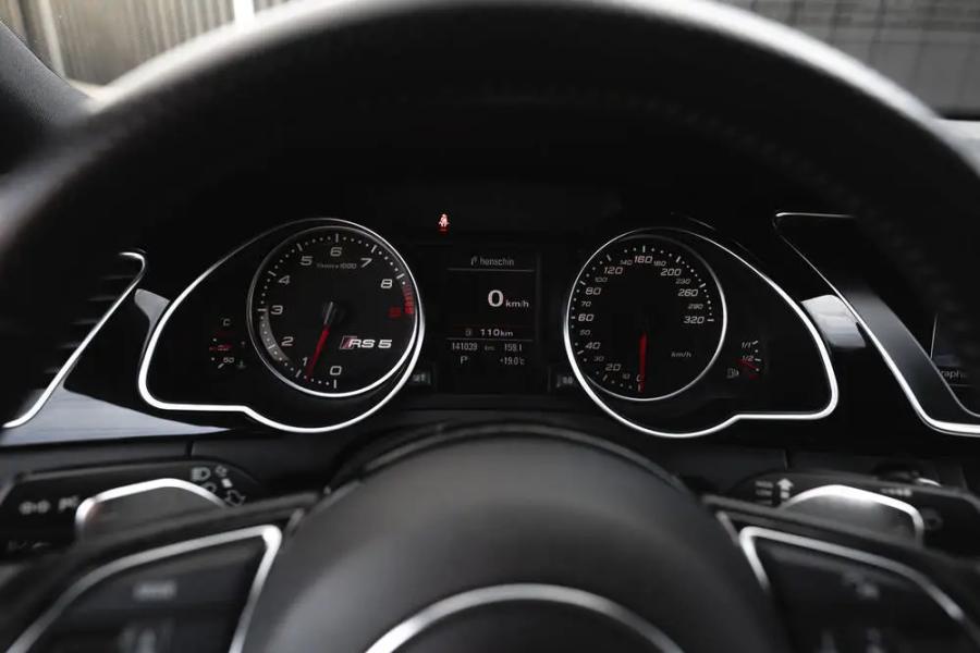 Balts Audi RS5 2012 Jelgava, ar dzinēja tilpumu 4.20 L un nobraukumu 141 tūkst. km par 23400 €, foto 25 vietnē AUTOMOTO.COM.LV
