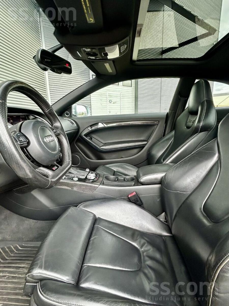 White Audi RS5 2013 in Riga, with an engine capacity of 4.20 L and mileage of 0 thousand km for 17900 €, photo 10 on AUTOMOTO.COM.LV