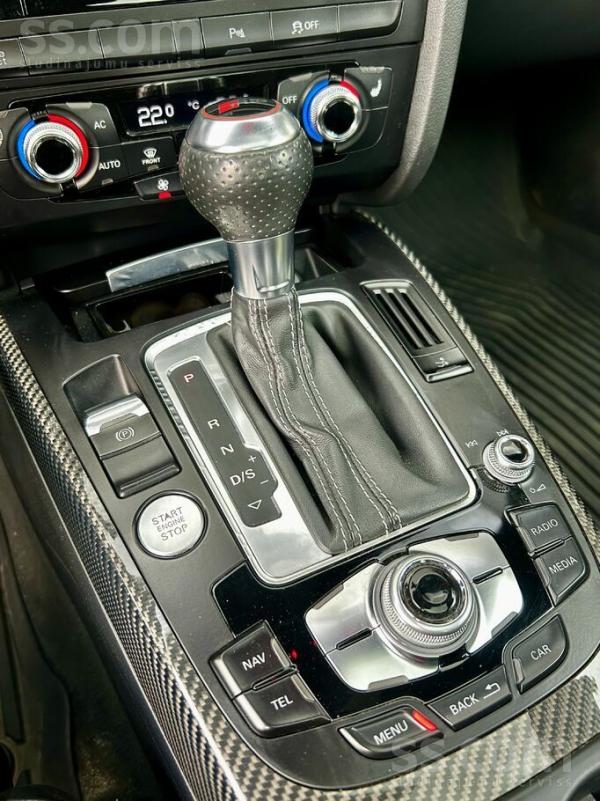 Balts Audi RS5 2013 Rīga, ar dzinēja tilpumu 4.20 L un nobraukumu 0 tūkst. km par 17900 €, foto 10 vietnē AUTOMOTO.COM.LV