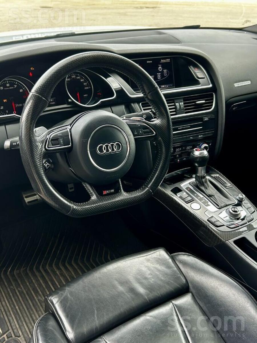 White Audi RS5 2013 in Riga, with an engine capacity of 4.20 L and mileage of 0 thousand km for 17900 €, photo 12 on AUTOMOTO.COM.LV