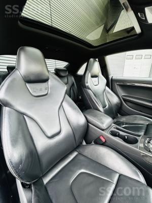 White Audi RS5 2013 in Riga, with an engine capacity of 4.20 L and mileage of 0 thousand km for 17900 €, photo 21 on AUTOMOTO.COM.LV