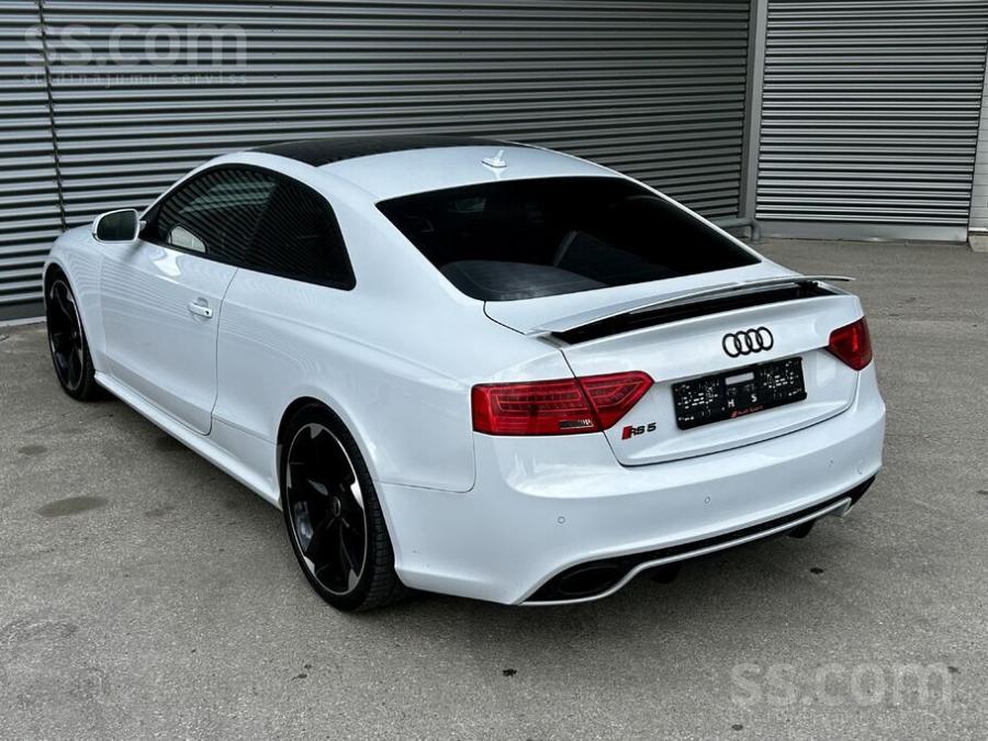 White Audi RS5 2013 in Riga, with an engine capacity of 4.20 L and mileage of 0 thousand km for 17900 €, photo 24 on AUTOMOTO.COM.LV