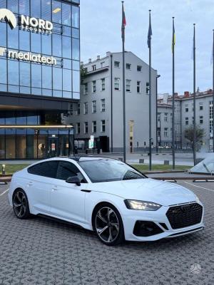 White Audi RS5 2024 in Kaunas, with an engine capacity of 2.89 L and mileage of 27 thousand km for 59500 €, photo 1 on AUTOMOTO.COM.LV