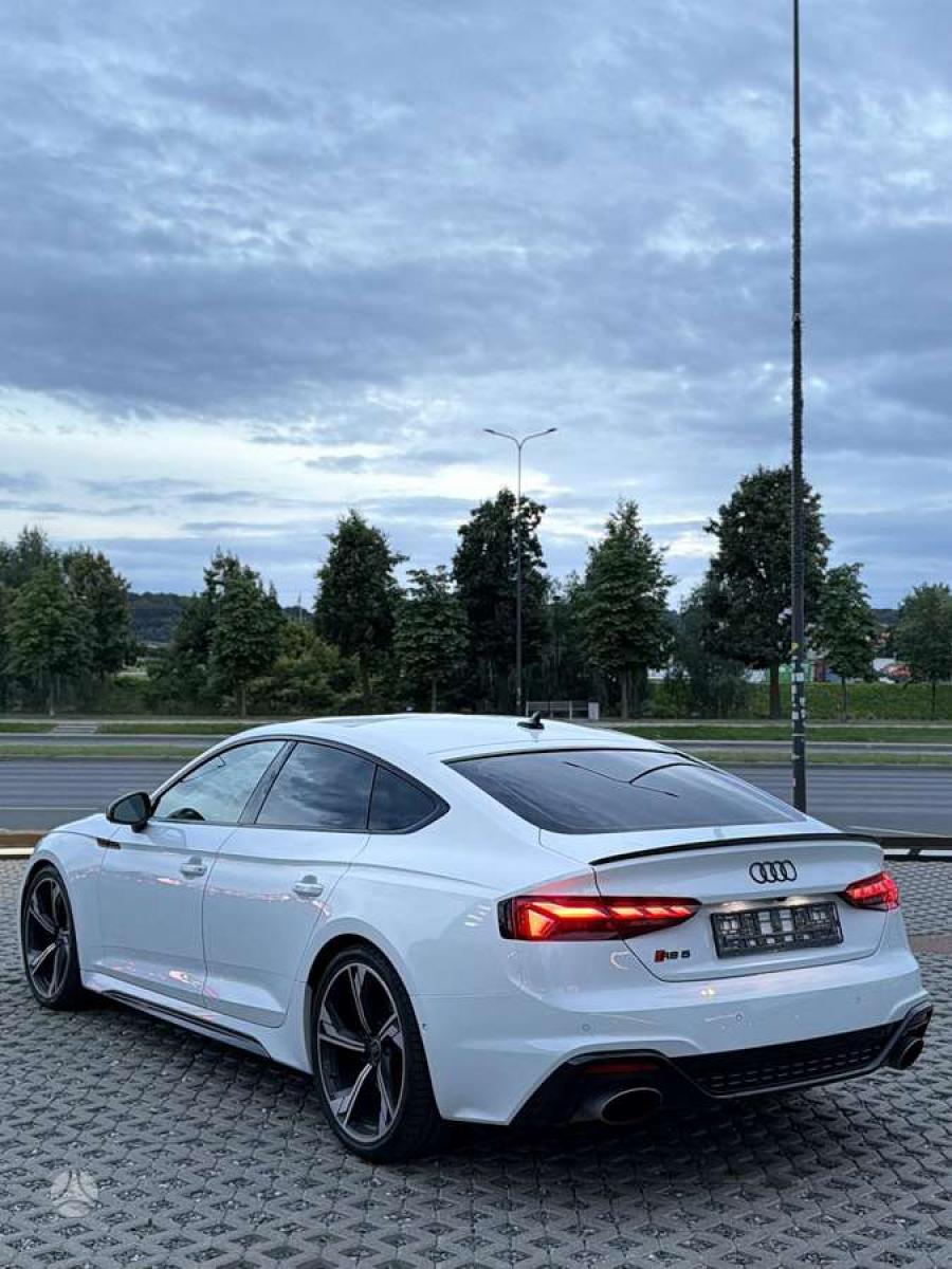 White Audi RS5 2024 in Kaunas, with an engine capacity of 2.89 L and mileage of 27 thousand km for 59500 €, photo 4 on AUTOMOTO.COM.LV