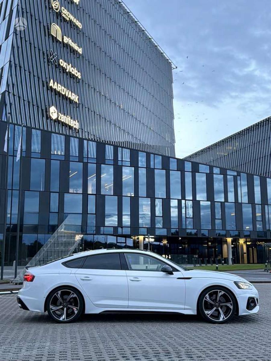 White Audi RS5 2024 in Kaunas, with an engine capacity of 2.89 L and mileage of 27 thousand km for 59500 €, photo 9 on AUTOMOTO.COM.LV