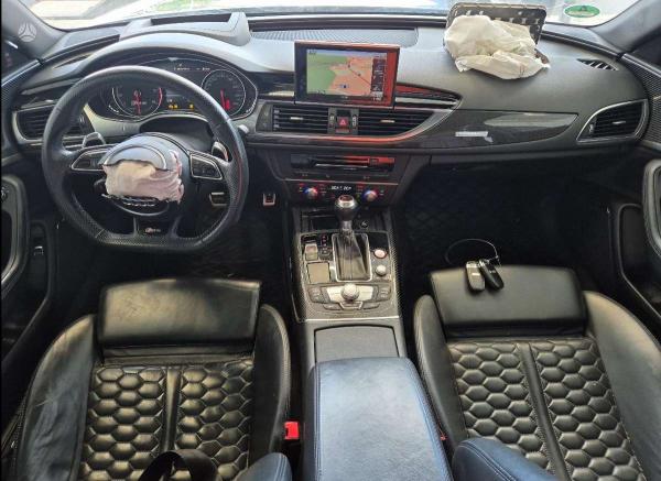 Melns Audi RS6 2017 Klaipėda, ar dzinēja tilpumu 3.99 L un nobraukumu 173 tūkst. km par 14600 €, foto 5 vietnē AUTOMOTO.COM.LV