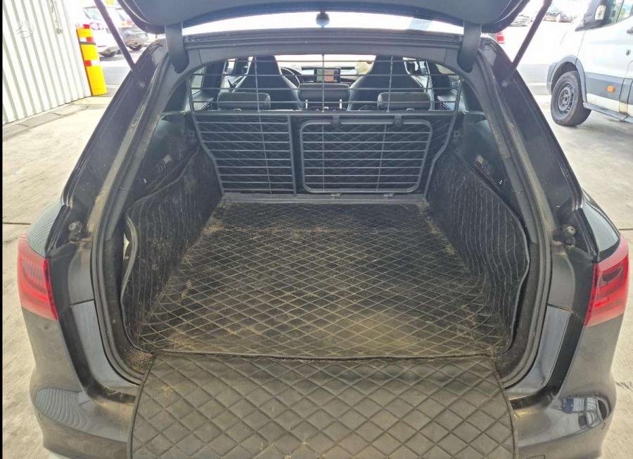 Black Audi RS6 2017 in Klaipeda, with an engine capacity of 3.99 L and mileage of 173 thousand km for 14600 €, photo 15 on AUTOMOTO.COM.LV