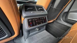 Black Audi RS6 2020 in Tallinn, with an engine capacity of 4.00 L and mileage of 146 thousand km for 79800 €, photo 14 on AUTOMOTO.COM.LV