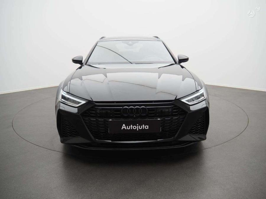 Black Audi RS6 2021 in Vilnius, with an engine capacity of 4.00 L and mileage of 104 thousand km for 75000 €, photo 3 on AUTOMOTO.COM.LV
