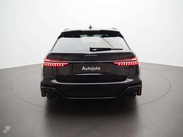 Black Audi RS6 2021 in Vilnius, with an engine capacity of 4.00 L and mileage of 104 thousand km for 75000 €, photo 6 on AUTOMOTO.COM.LV