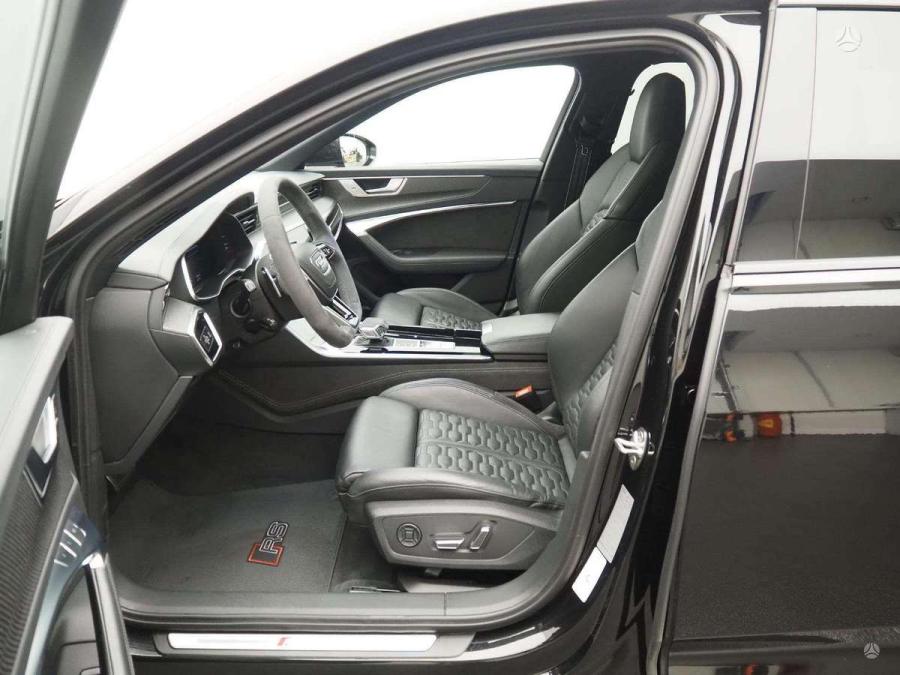 Black Audi RS6 2021 in Vilnius, with an engine capacity of 4.00 L and mileage of 104 thousand km for 75000 €, photo 9 on AUTOMOTO.COM.LV