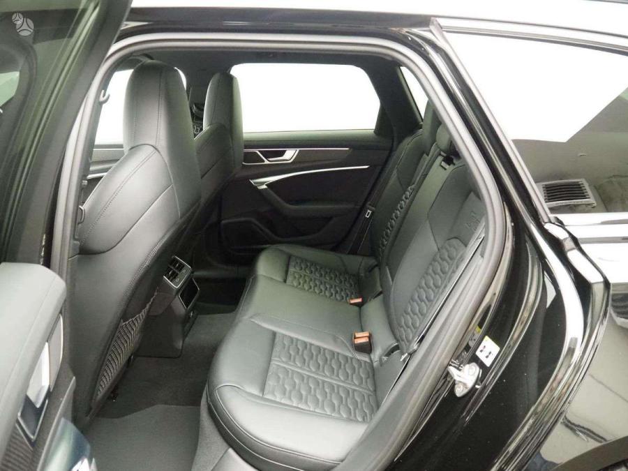 Black Audi RS6 2021 in Vilnius, with an engine capacity of 4.00 L and mileage of 104 thousand km for 75000 €, photo 17 on AUTOMOTO.COM.LV