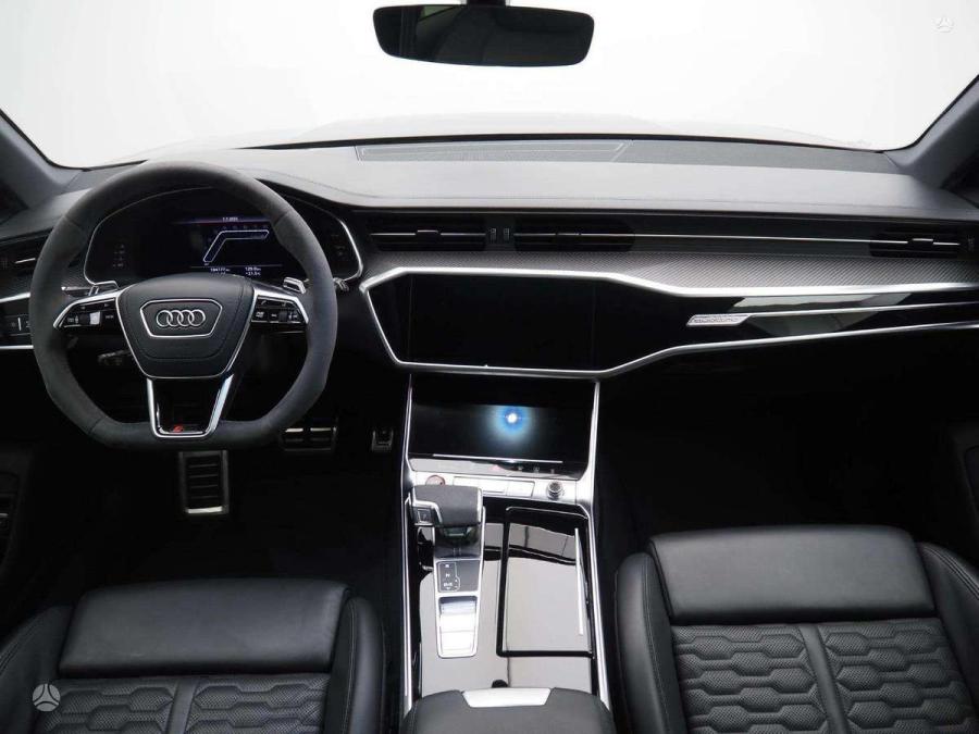 Black Audi RS6 2021 in Vilnius, with an engine capacity of 4.00 L and mileage of 104 thousand km for 75000 €, photo 19 on AUTOMOTO.COM.LV