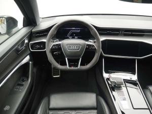 Black Audi RS6 2021 in Vilnius, with an engine capacity of 4.00 L and mileage of 104 thousand km for 75000 €, photo 21 on AUTOMOTO.COM.LV