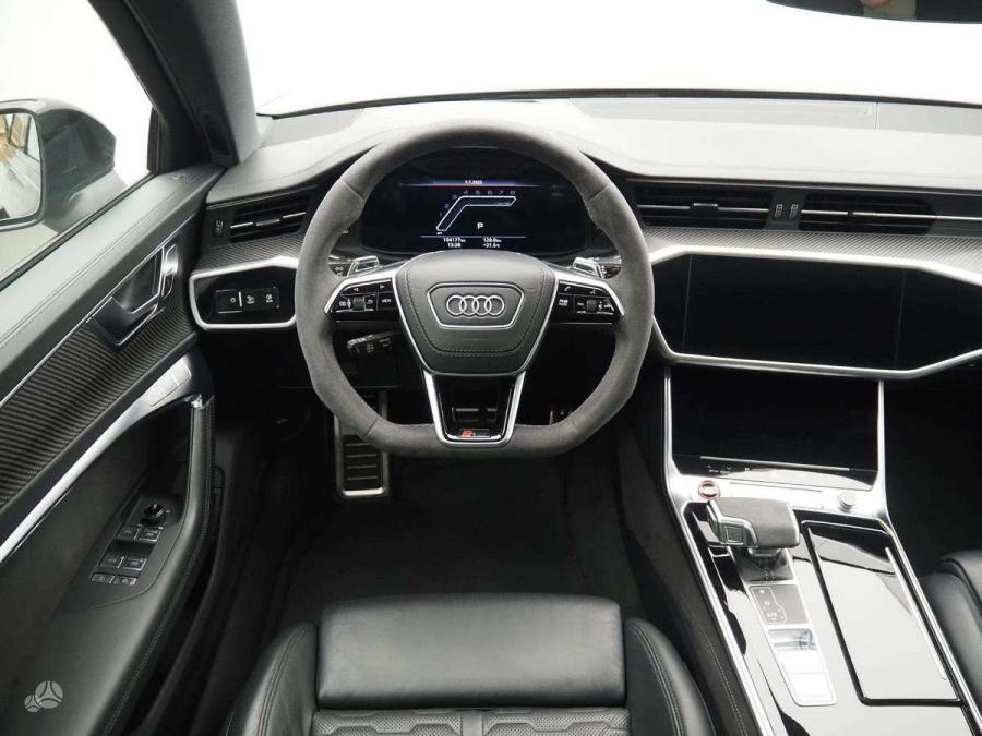 Black Audi RS6 2021 in Vilnius, with an engine capacity of 4.00 L and mileage of 104 thousand km for 75000 €, photo 21 on AUTOMOTO.COM.LV