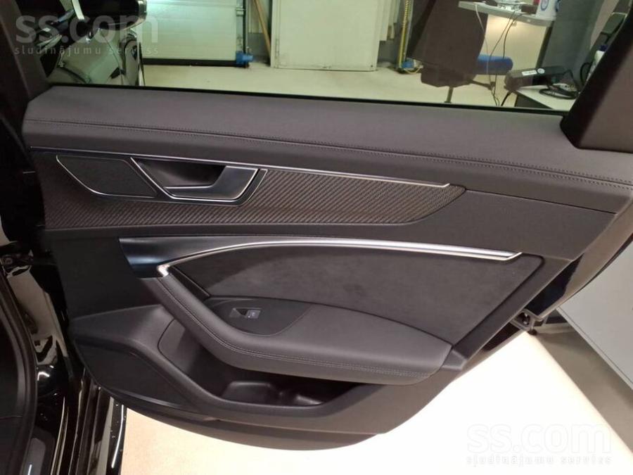 Melns Audi RS6 2025 Rīga, ar dzinēja tilpumu 4.00 L un nobraukumu 16 tūkst. km par 118800 €, foto 15 vietnē AUTOMOTO.COM.LV