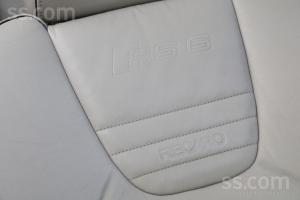 Zils Audi RS6 2003 Tukums, ar dzinēja tilpumu 4.20 L un nobraukumu 340 tūkst. km par 11900 €, foto 17 vietnē AUTOMOTO.COM.LV