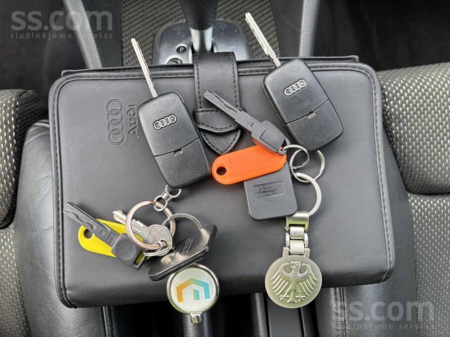 Pelēks Audi RS6 2003 Ogre, ar dzinēja tilpumu 4.20 L un nobraukumu 95 tūkst. km par 21500 €, foto 14 vietnē AUTOMOTO.COM.LV