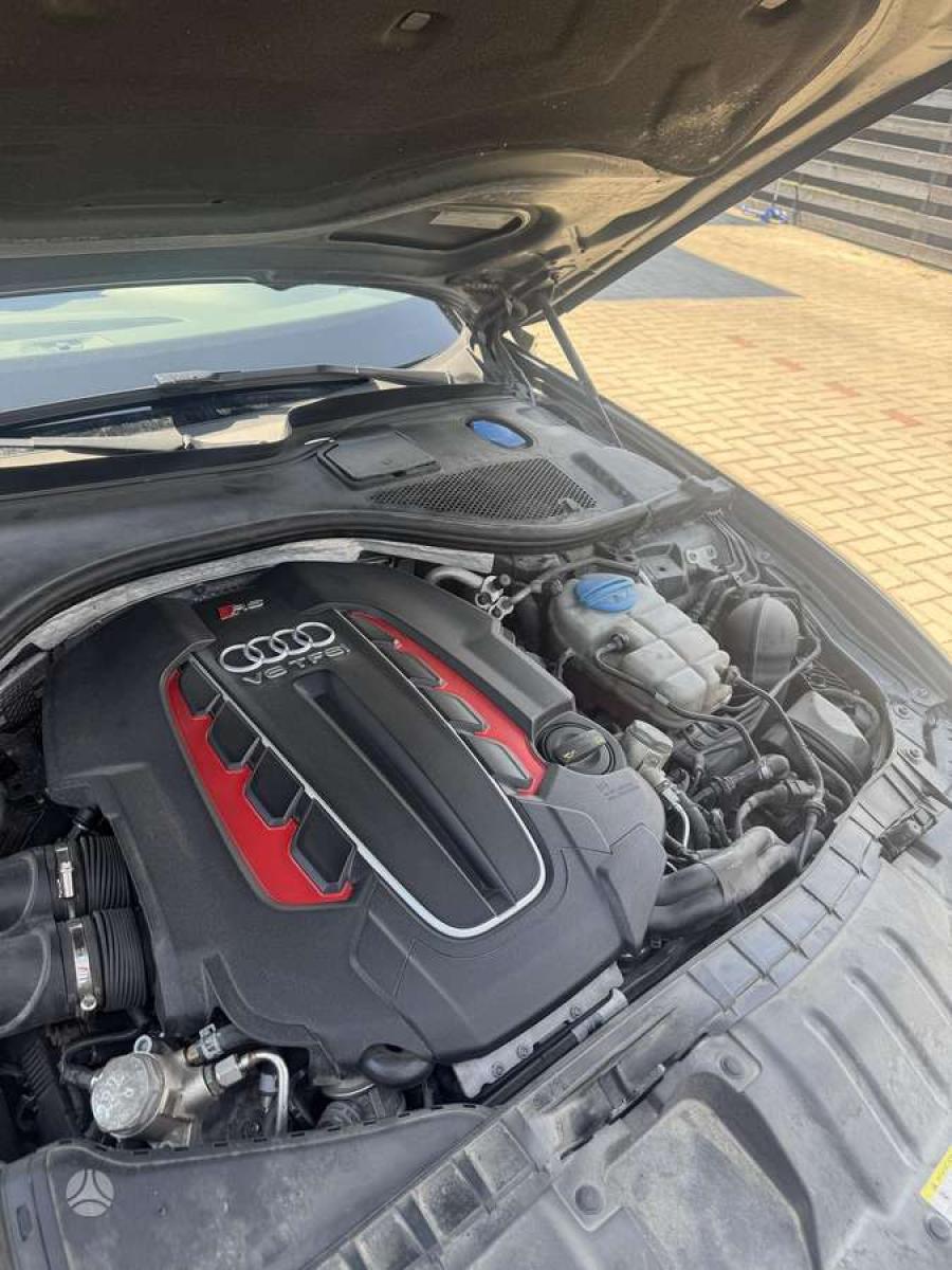 Grey Audi RS6 2014 in Vilnius, with an engine capacity of 3.99 L and mileage of 220 thousand km for 39000 €, photo 7 on AUTOMOTO.COM.LV
