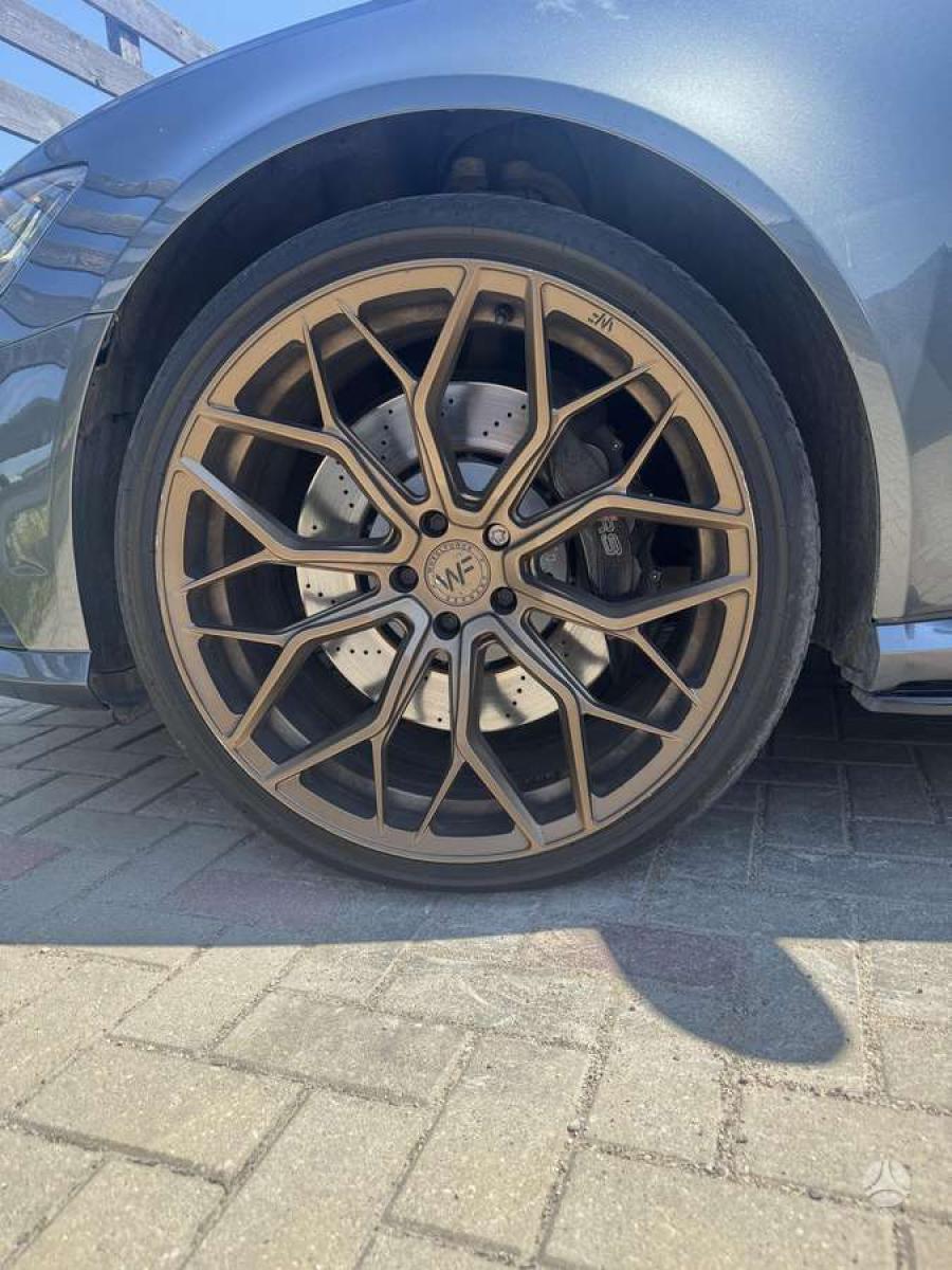 Grey Audi RS6 2014 in Vilnius, with an engine capacity of 3.99 L and mileage of 220 thousand km for 39000 €, photo 13 on AUTOMOTO.COM.LV