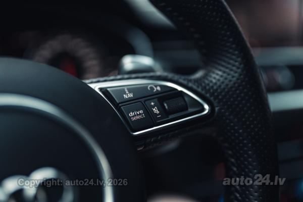 Audi RS6 2016 in Tallinn on AUTOMOTO.COM.LV Grey Audi RS6 2016 in Tallinn, with an engine capacity of 4.00 L and mileage of 256 thousand km for 39999 €, photo 11 on AUTOMOTO.COM.LV