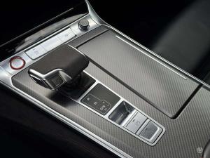 Pelēks Audi RS6 2019 Viļņa, ar dzinēja tilpumu 4.00 L un nobraukumu 90 tūkst. km par 68000 €, foto 14 vietnē AUTOMOTO.COM.LV