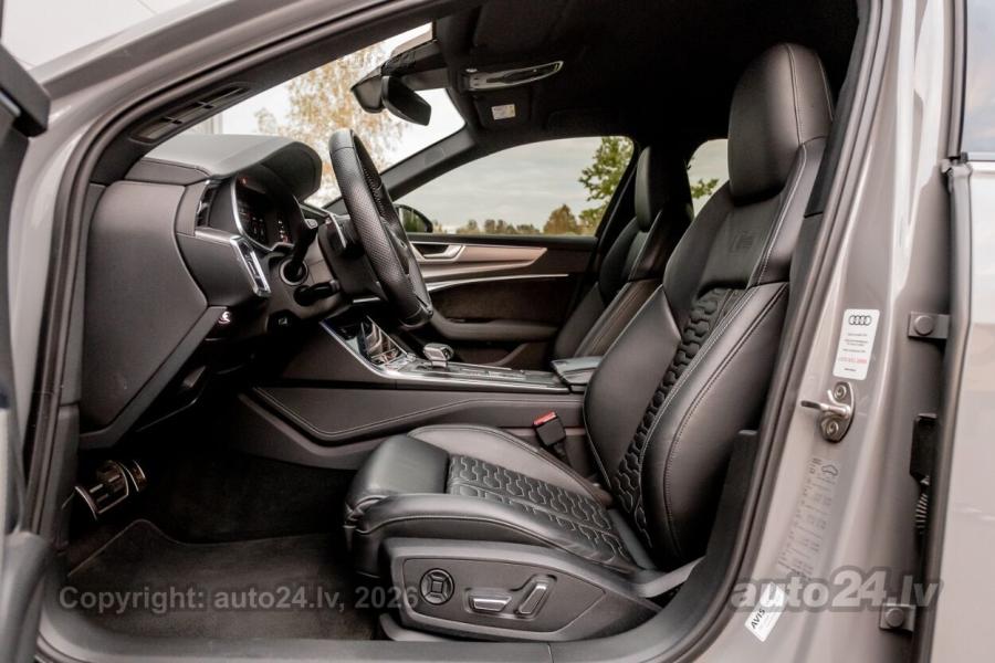 Pelēks Audi RS6 2020 Pērnava, ar dzinēja tilpumu 4.00 L un nobraukumu 116 tūkst. km par 70990 €, foto 15 vietnē AUTOMOTO.COM.LV