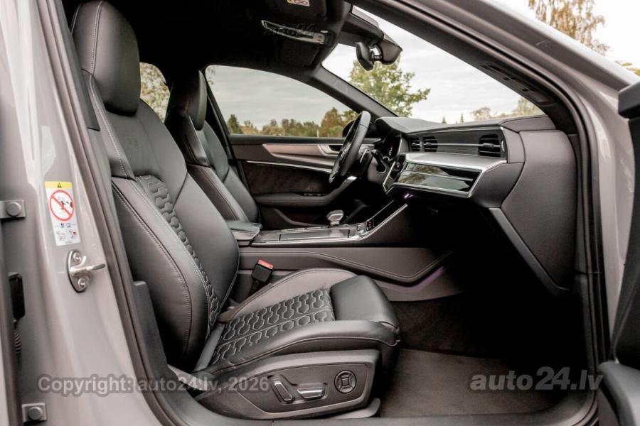 Pelēks Audi RS6 2020 Pērnava, ar dzinēja tilpumu 4.00 L un nobraukumu 116 tūkst. km par 70990 €, foto 16 vietnē AUTOMOTO.COM.LV