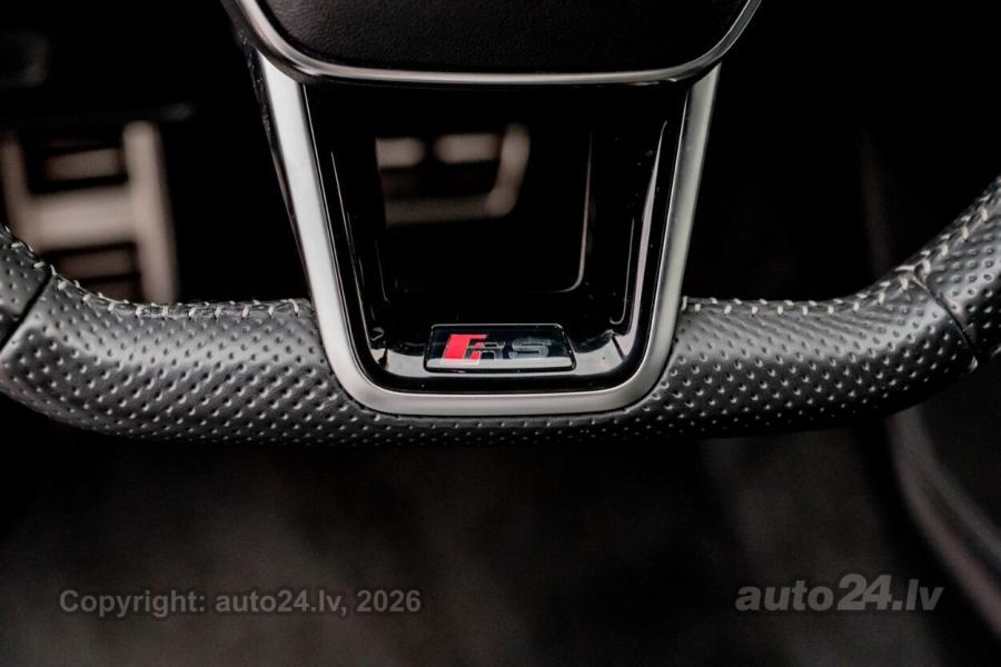 Pelēks Audi RS6 2020 Pērnava, ar dzinēja tilpumu 4.00 L un nobraukumu 116 tūkst. km par 70990 €, foto 22 vietnē AUTOMOTO.COM.LV