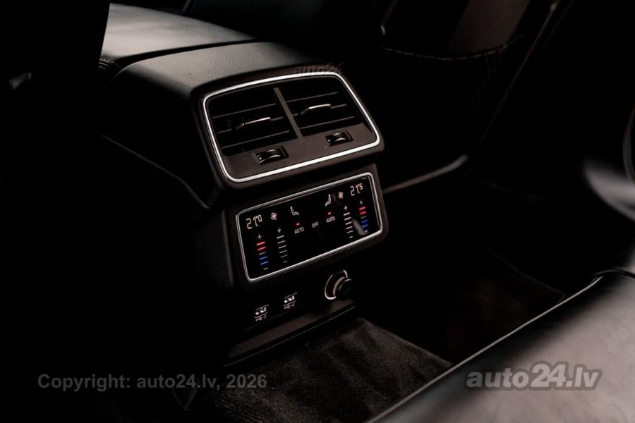 Pelēks Audi RS6 2020 Pērnava, ar dzinēja tilpumu 4.00 L un nobraukumu 116 tūkst. km par 70990 €, foto 25 vietnē AUTOMOTO.COM.LV